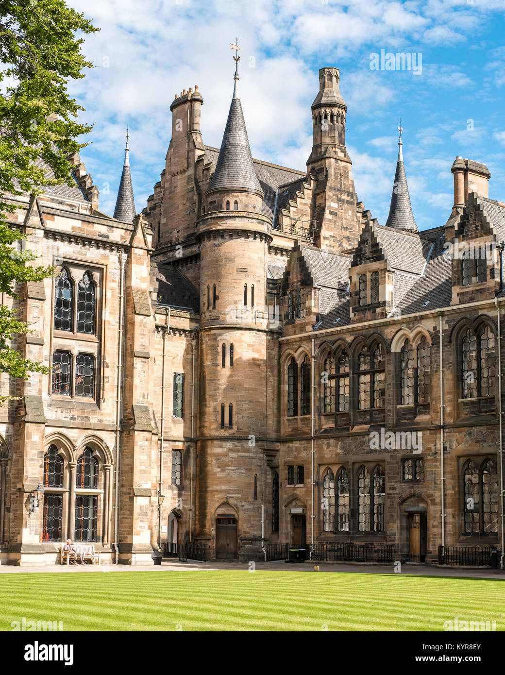 Quadrangle of Glasgow University Gilbert Scott Building Stock Photo - Alamy