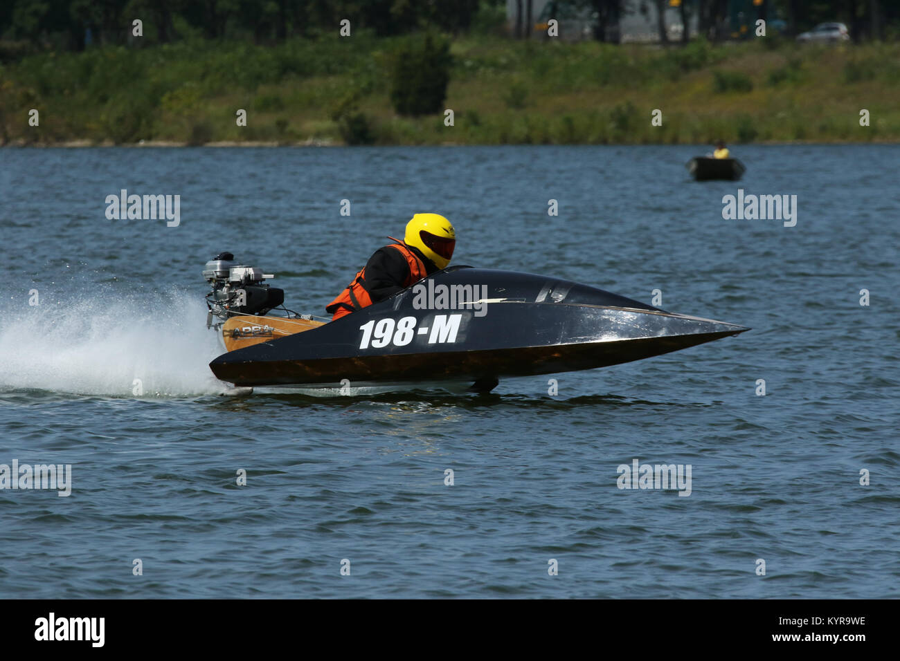 Boat 198M. Outboard Hydroplane boat races. Dayton Record Runs Regatta ...