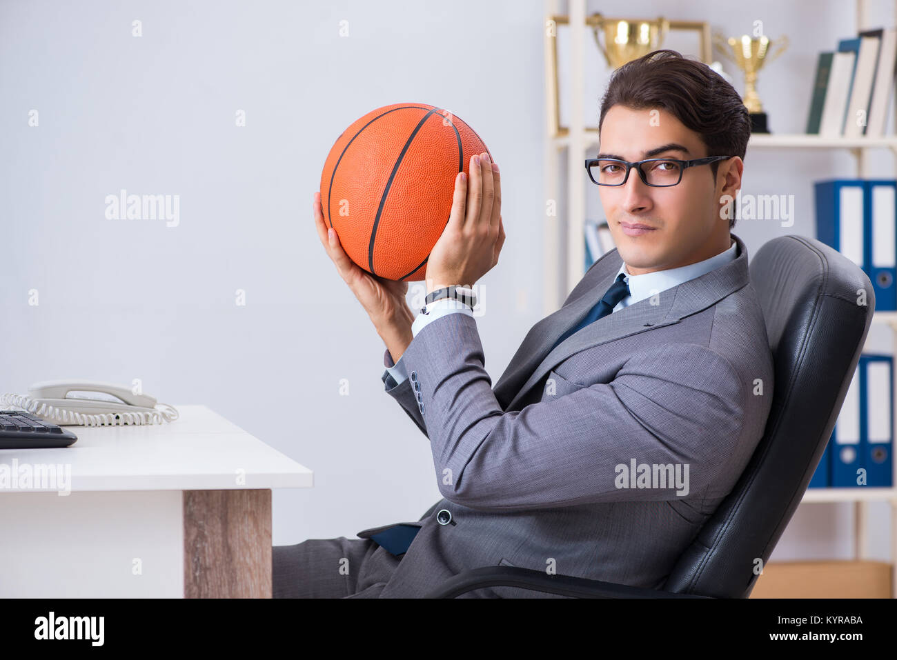 Office desk playing basketball hi-res stock photography and images - Alamy