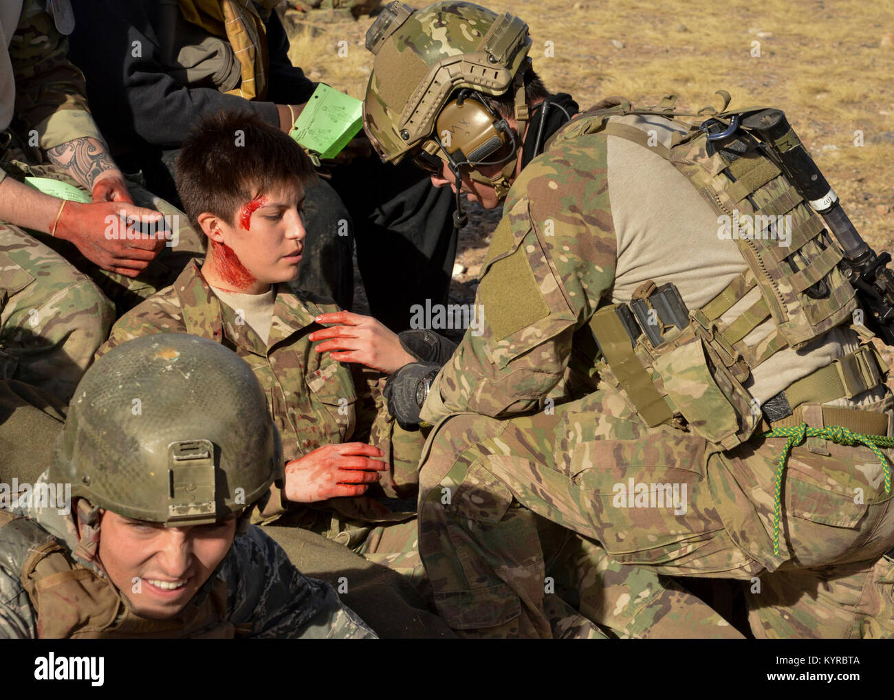 Student from the USAF Pararescue School triage patients during a mass ...
