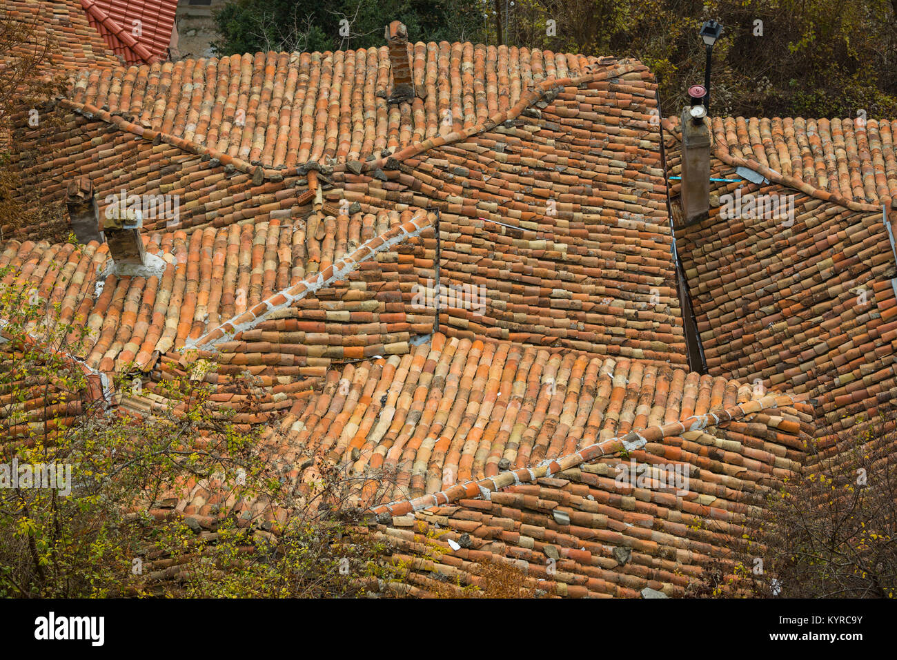 Bonnet tiles hi-res stock photography and images - Alamy