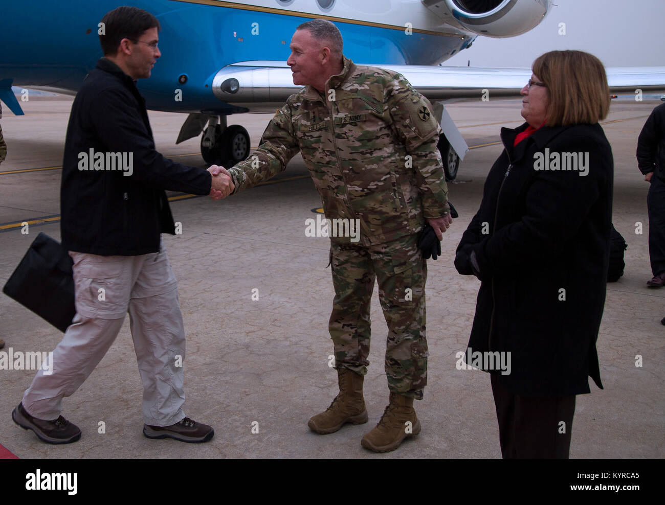 U.S. Army Lt. Gen. Michael A. Bills (Right), the commanding general of ...