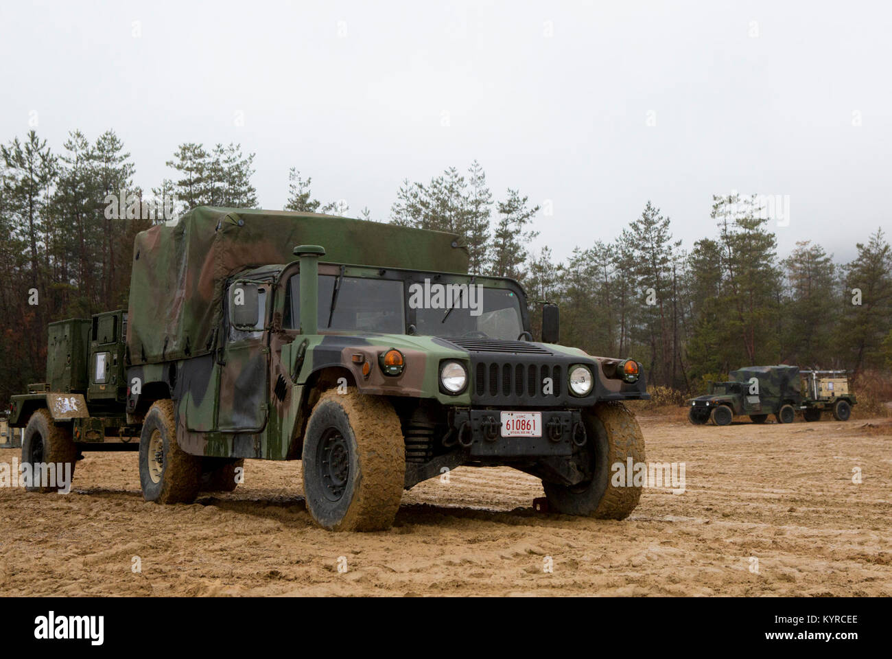 U.S. Marines with Marine Wing Support Squadron (MWSS) 171 set up ...