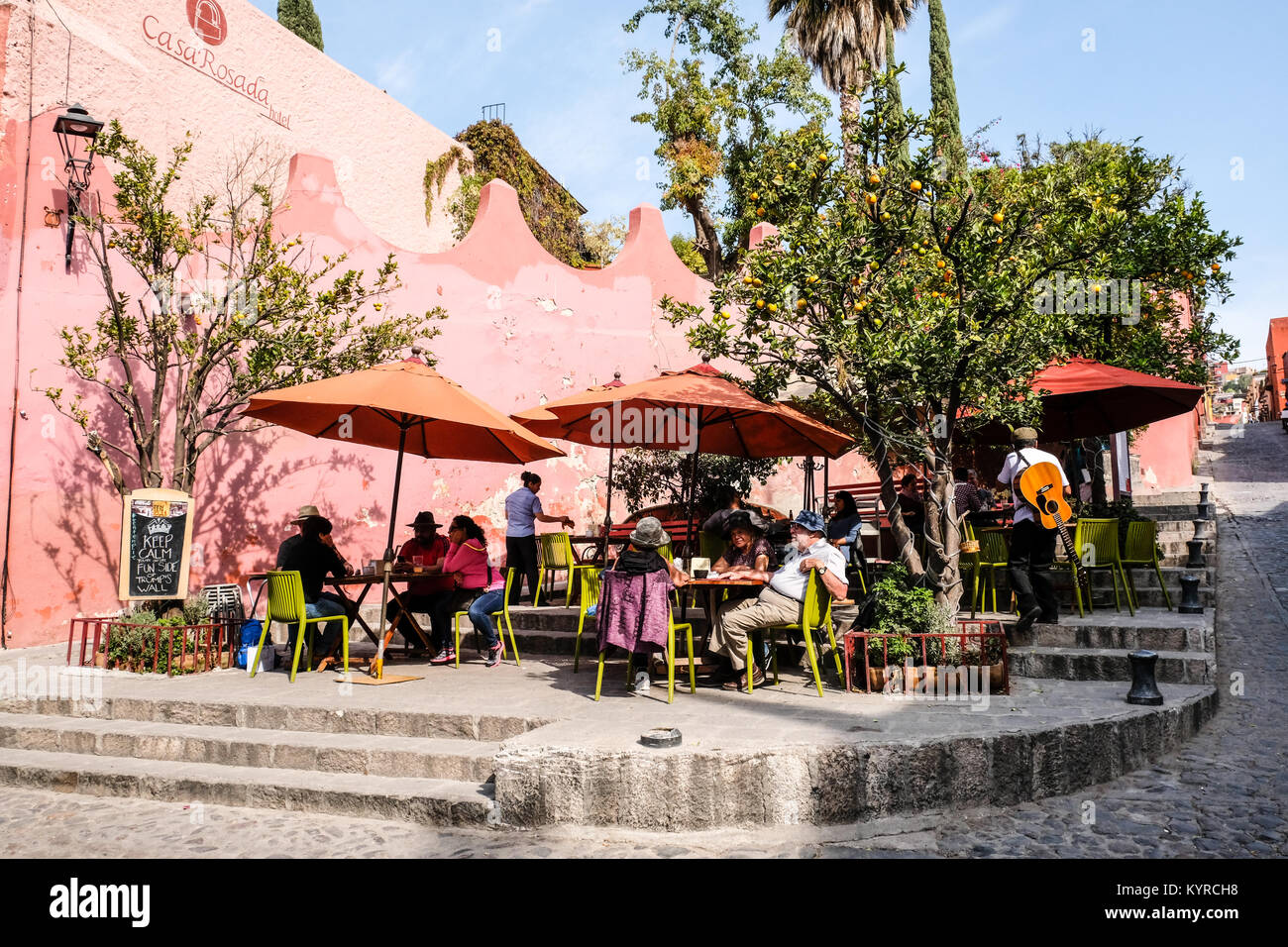 Roadside mexico hi-res stock photography and images - Alamy