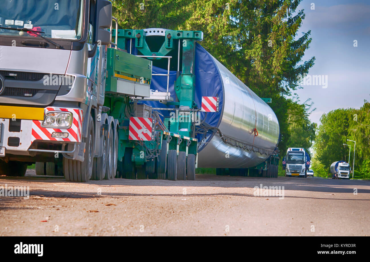 Windmill blade on truck hi-res stock photography and images - Alamy