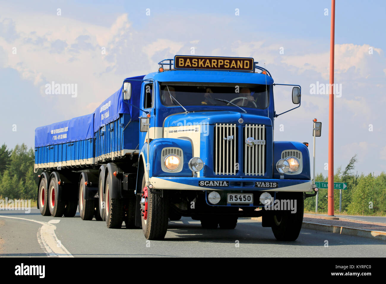 Old scania truck hi-res stock photography and images - Alamy