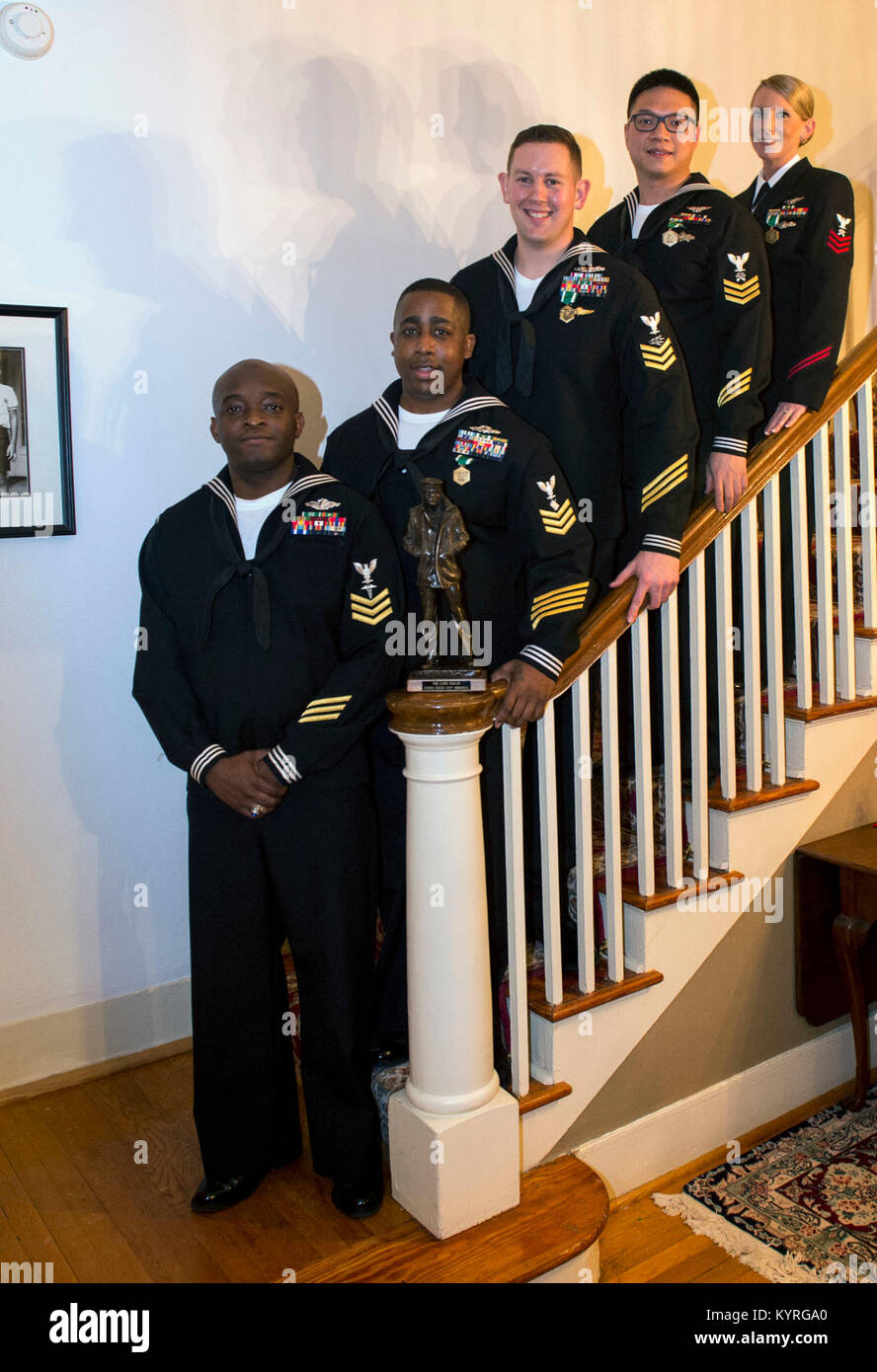 NORFOLK (Jan. 11, 2018) – Fiscal Year 2017 Navy Reserve Full Time ...