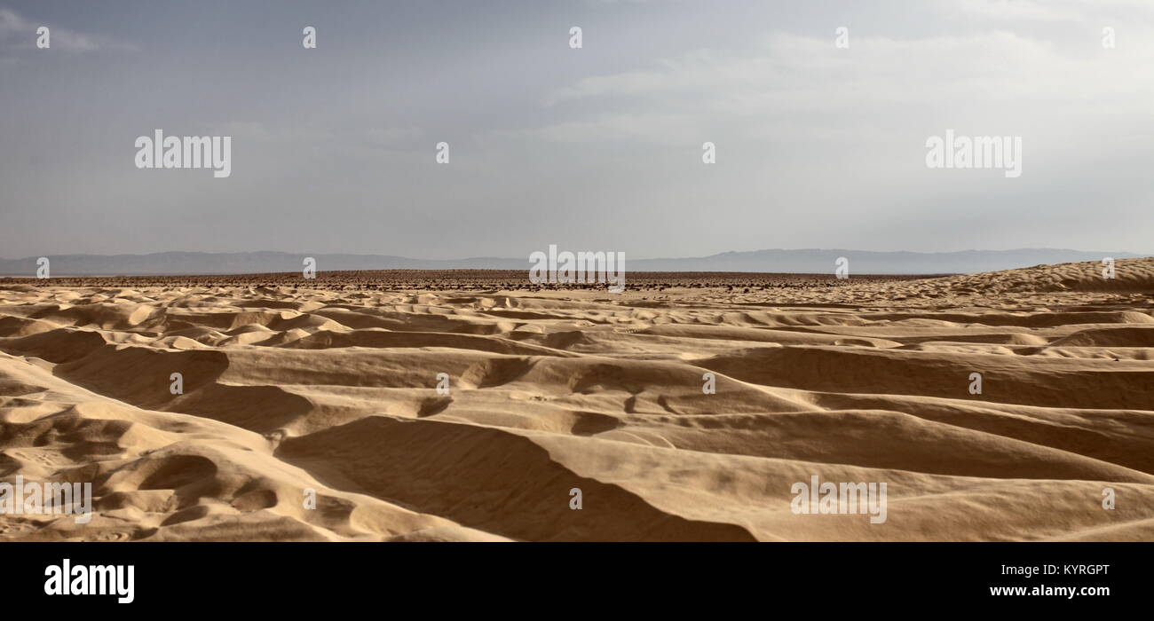 view of the Sahara desert before sunset Stock Photo - Alamy