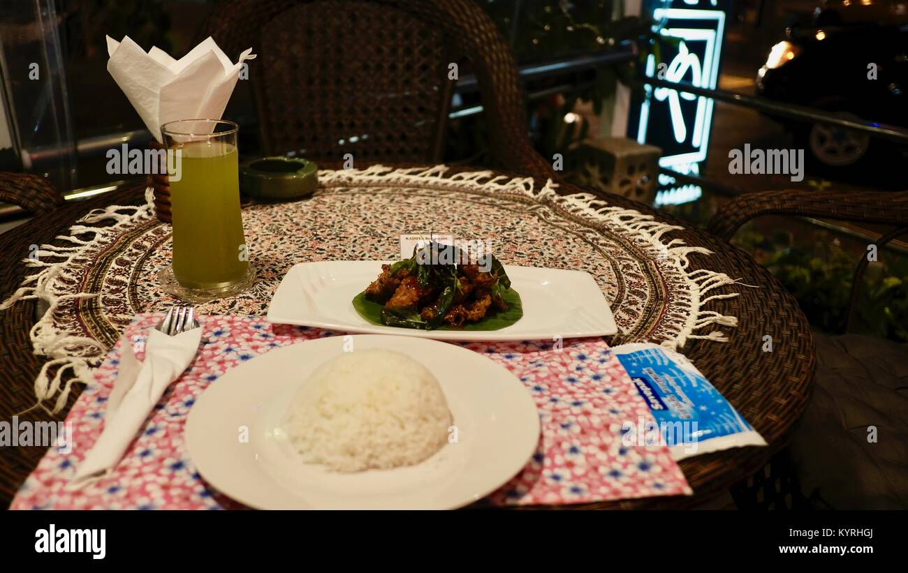 Relaxing Dining Table At Kadoya Gourmet Japanese Restaurant in Pattaya ...