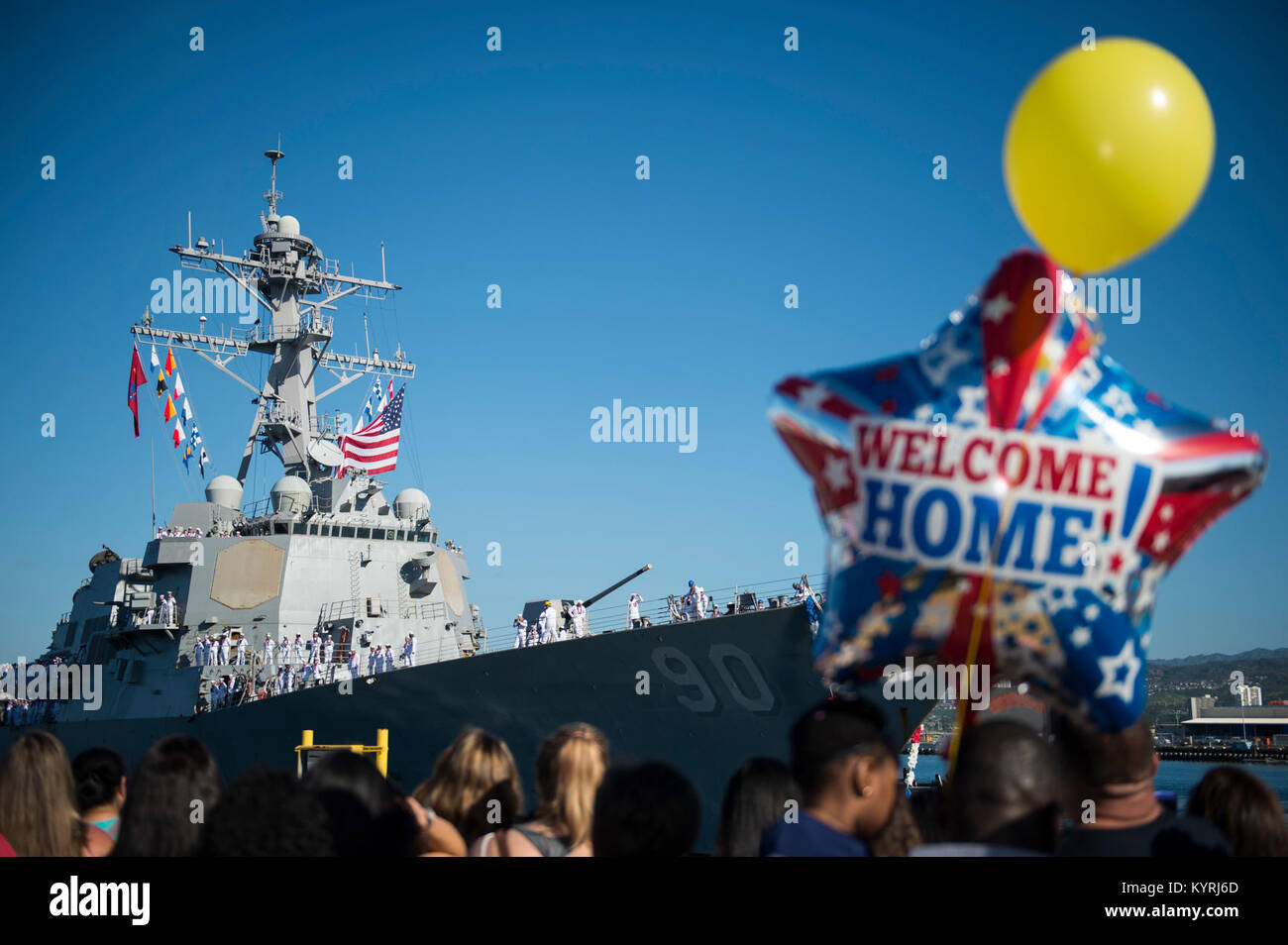 PEARL HARBOR (Jan. 12, 2018) Guided-missile destroyer USS Chafee (DDG ...