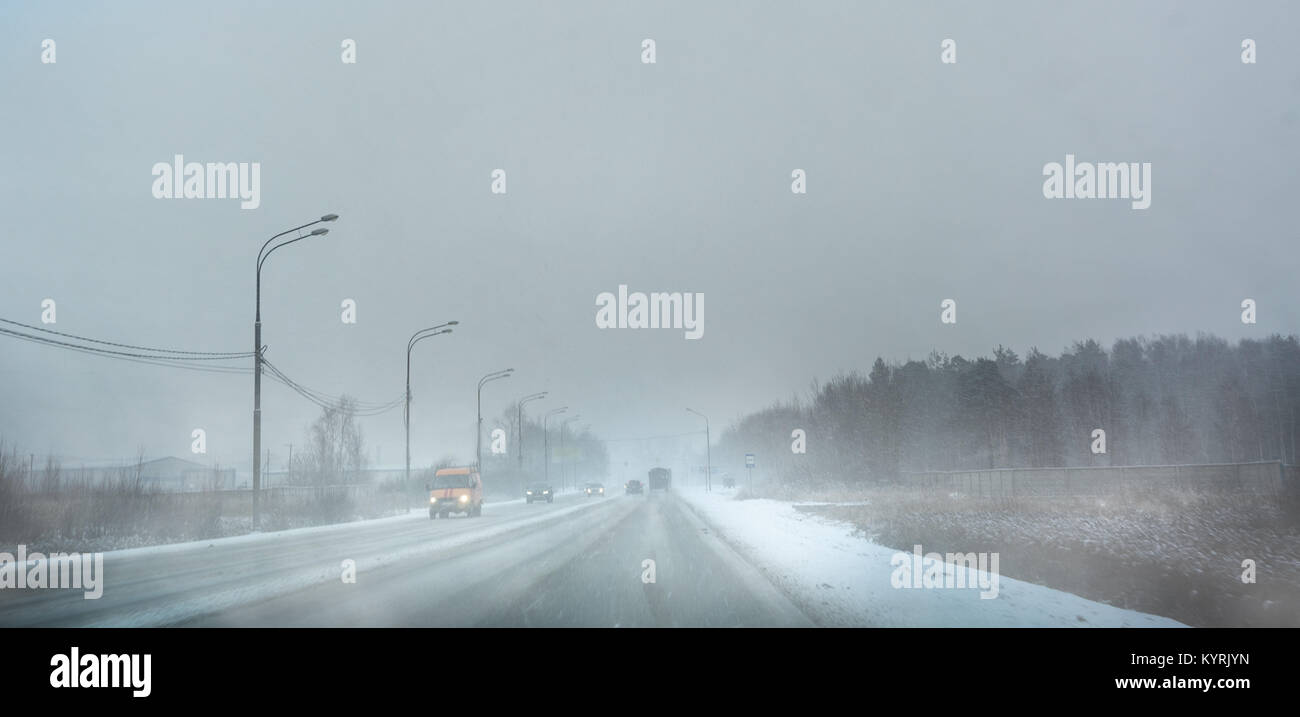 Weather poor hi-res stock photography and images - Alamy