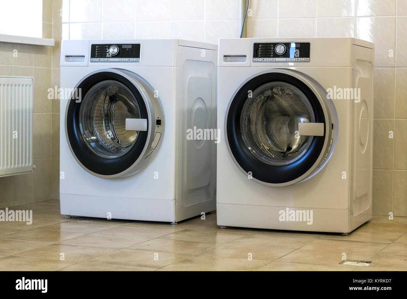 Big wash washing machine hi-res stock photography and images - Alamy