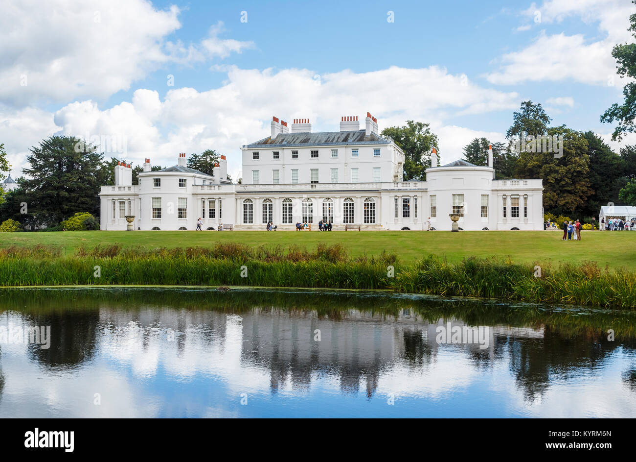 Frogmore house exterior hi-res stock photography and images - Alamy