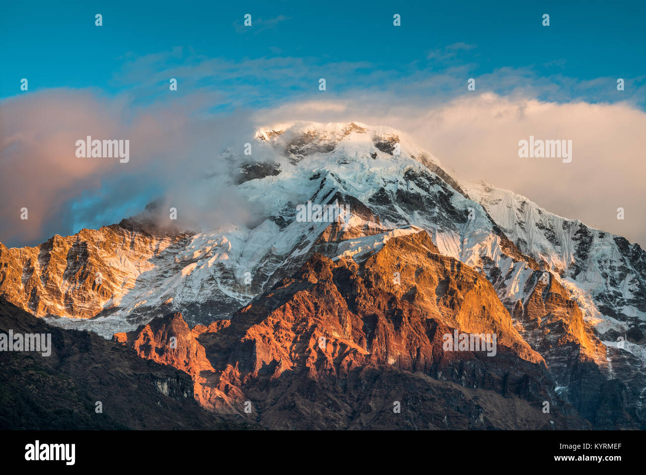 Chomrong village hi-res stock photography and images - Alamy
