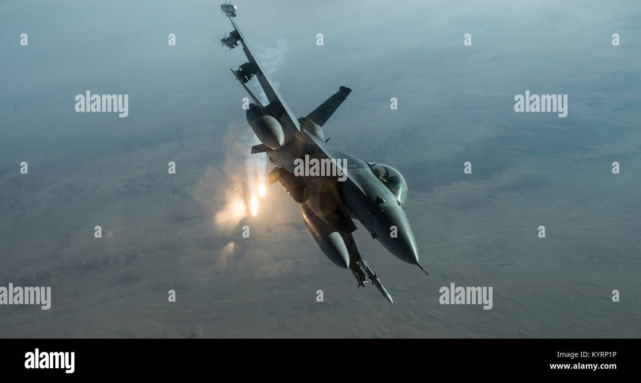 Naval navy military flares hi-res stock photography and images - Alamy