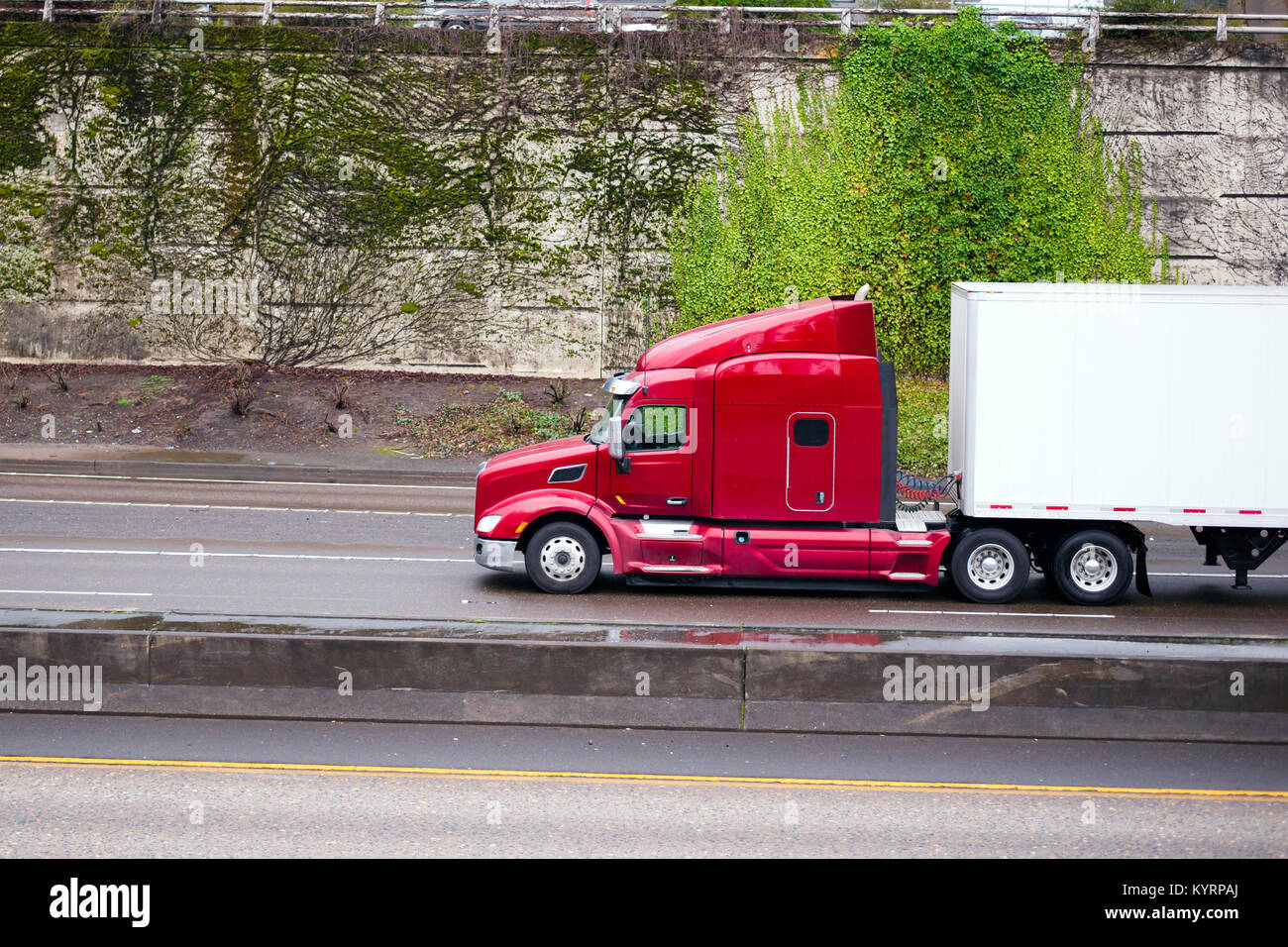 Heavy Goods Vehicle Side View High Resolution Stock Photography and ...