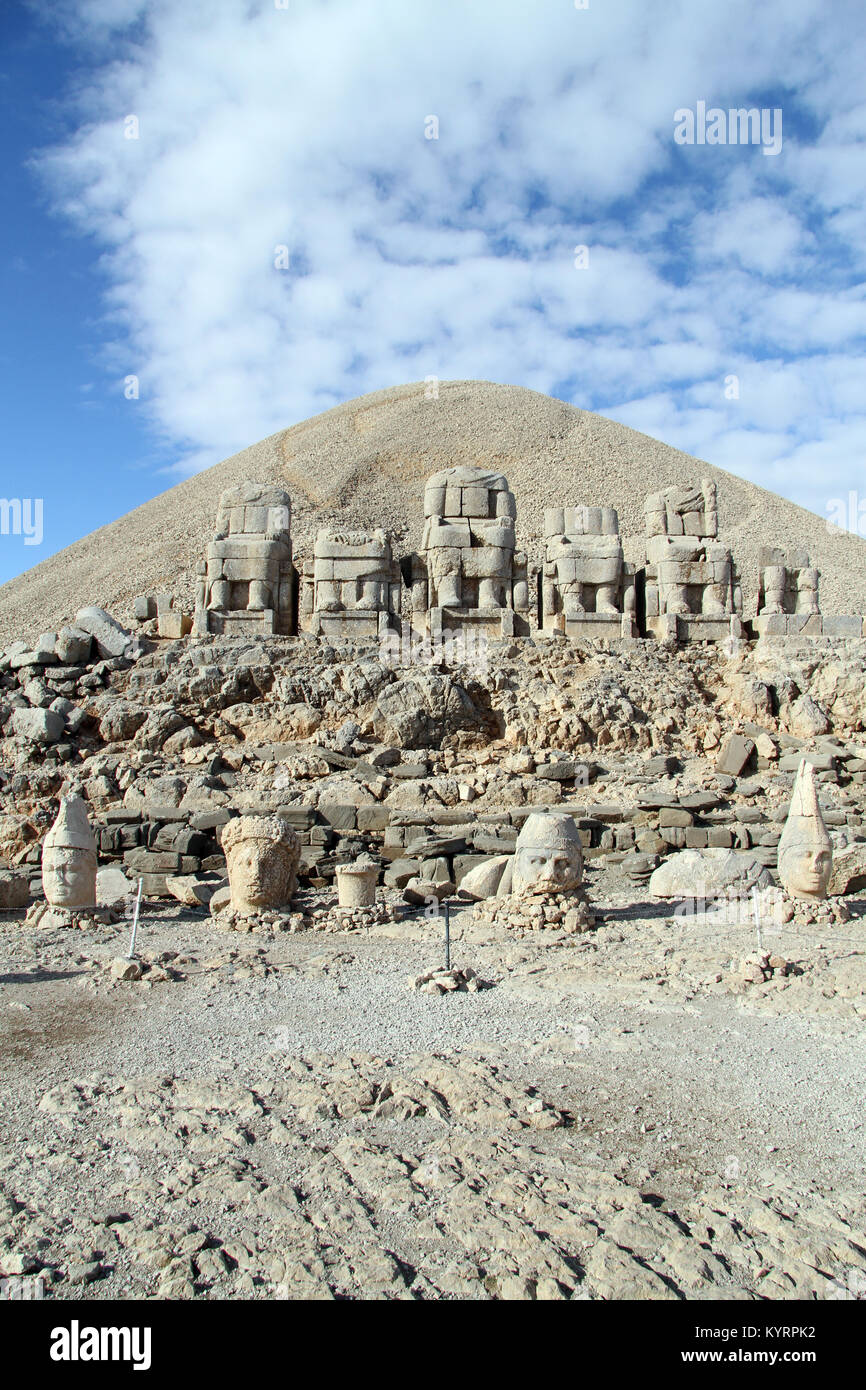Mount nemrud hi-res stock photography and images - Alamy