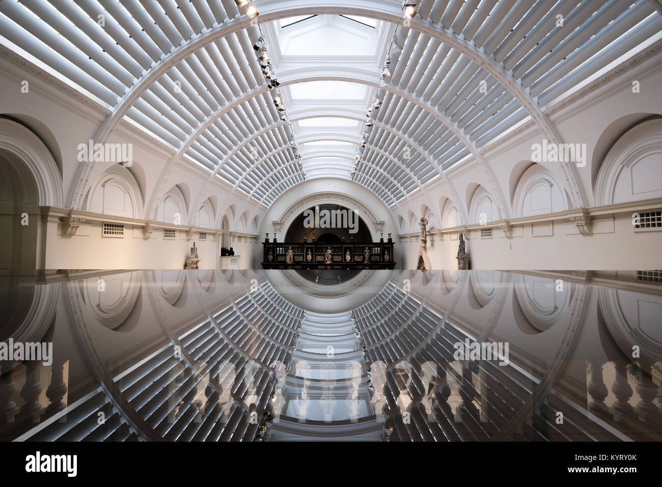 Medieval and Renaissance Gallery at Victoria and Albert Museum, London ...