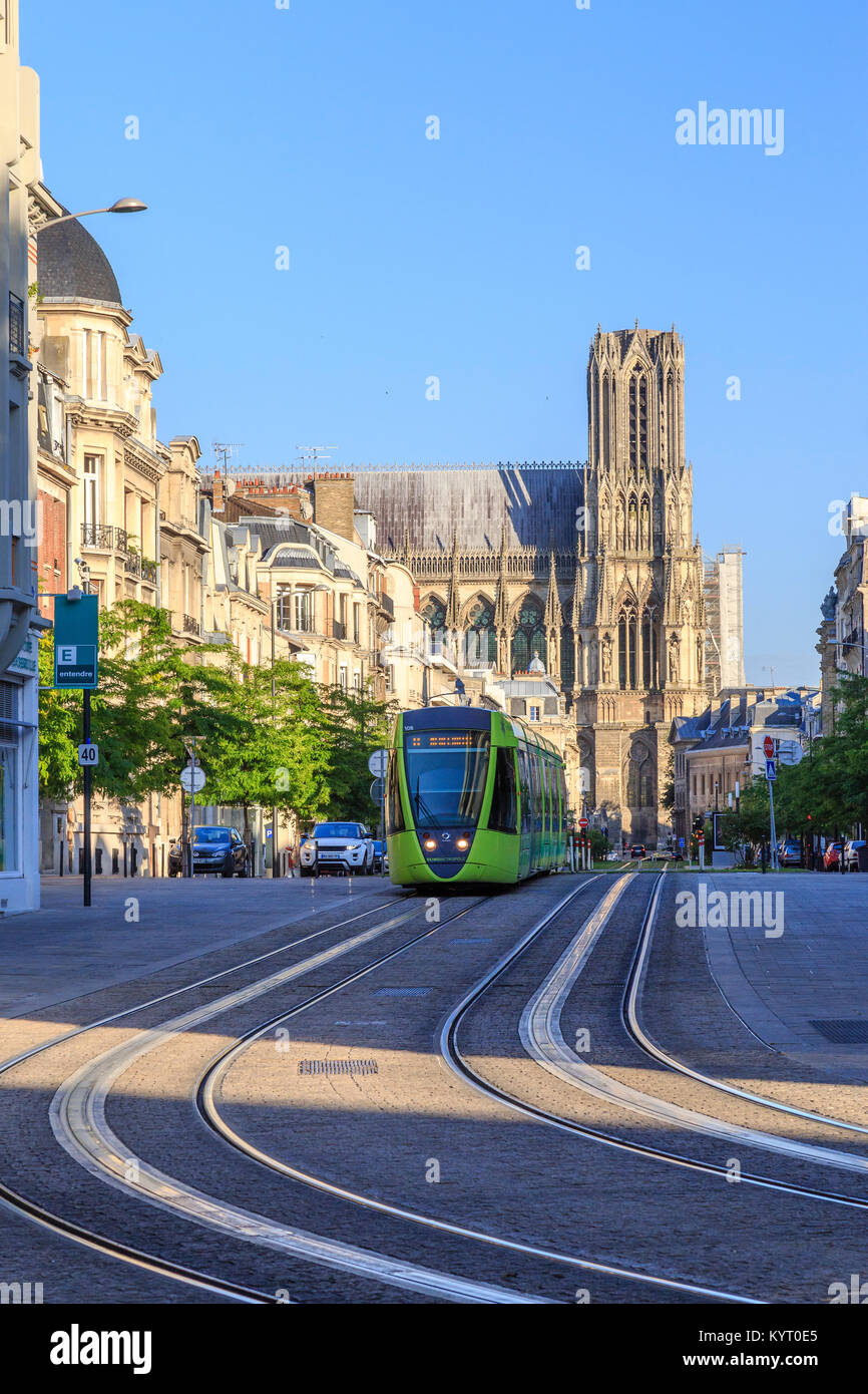 Reims tram hi-res stock photography and images - Alamy