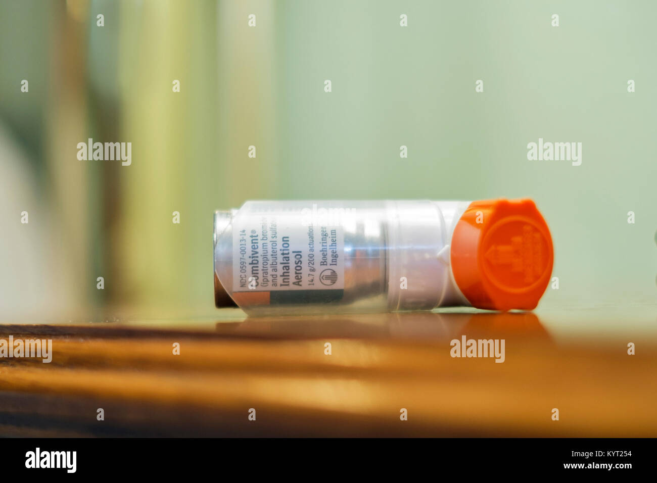 Sample rescue inhalers hi-res stock photography and images - Alamy