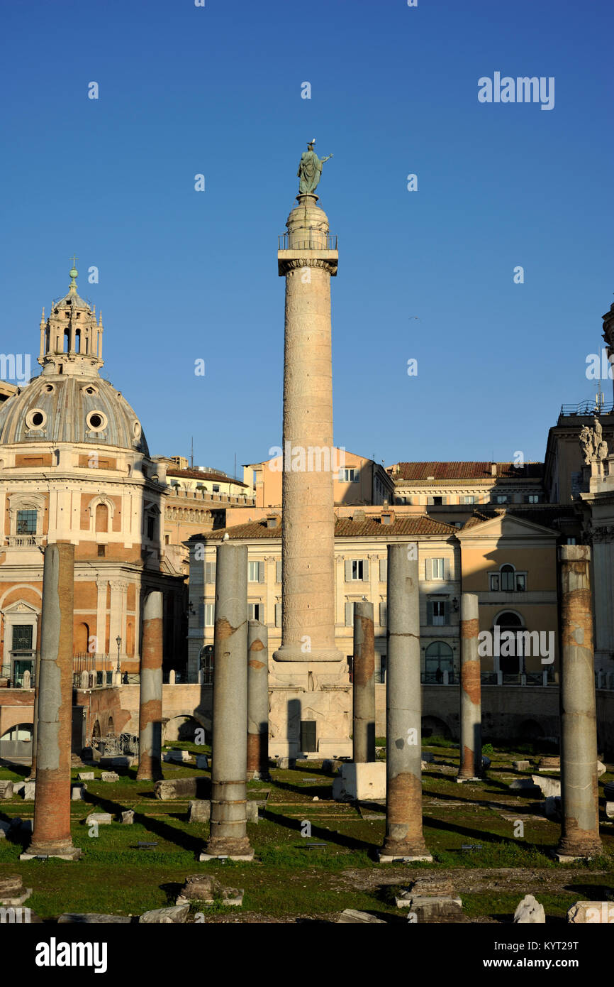 Italy, Rome, Trajan's Forum, Basilica Ulpia and Trajan's column Stock ...