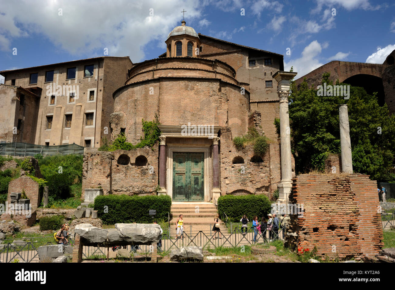 Romulus tomb hi-res stock photography and images - Alamy