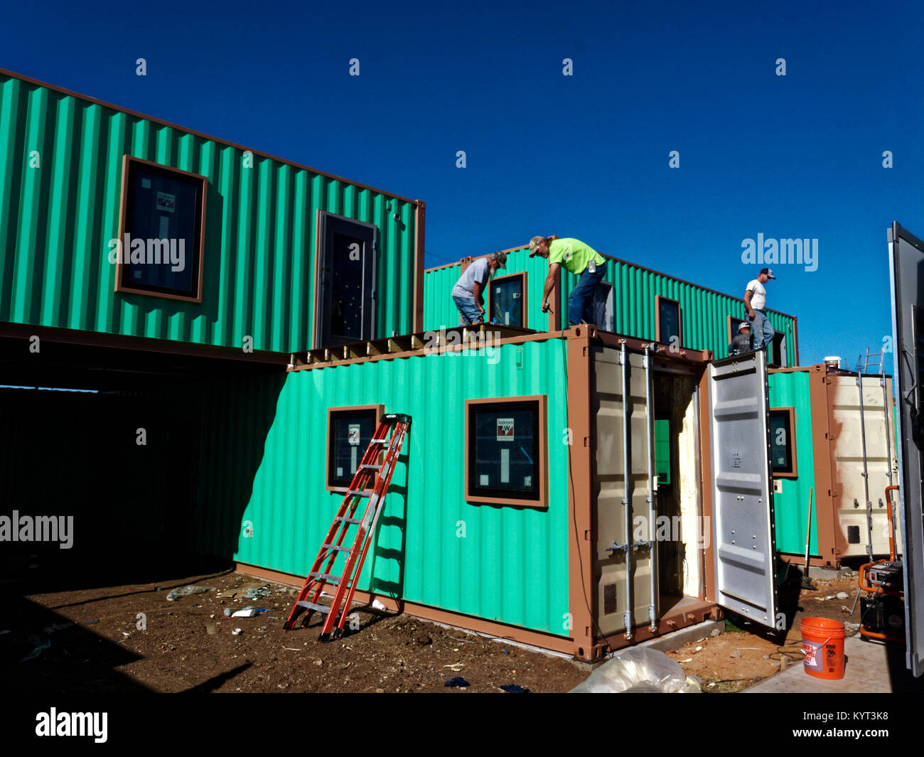 Tiny house exterior us hi-res stock photography and images - Alamy