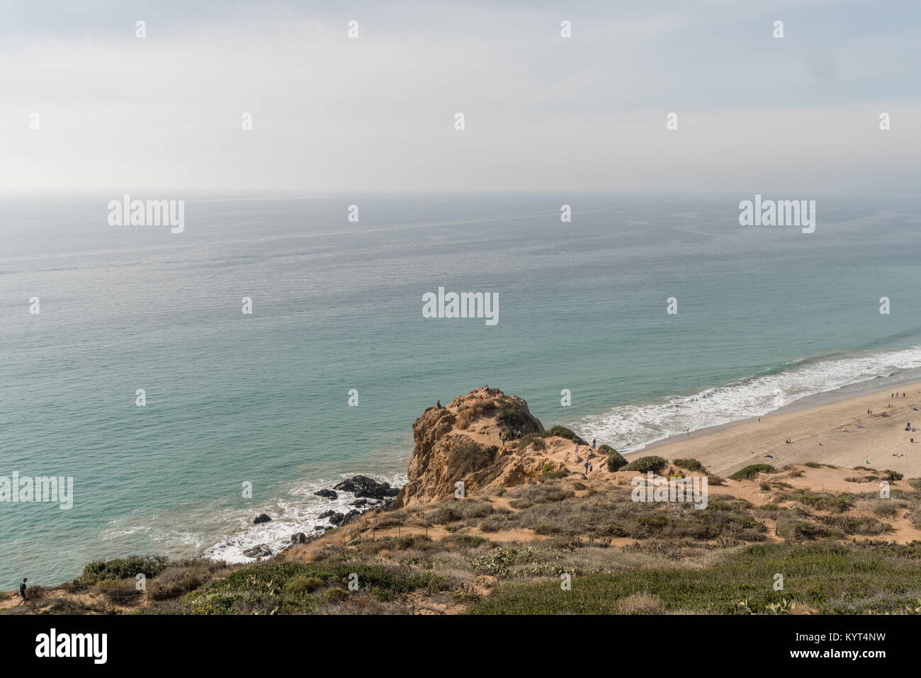Point dume cliff hi-res stock photography and images - Alamy