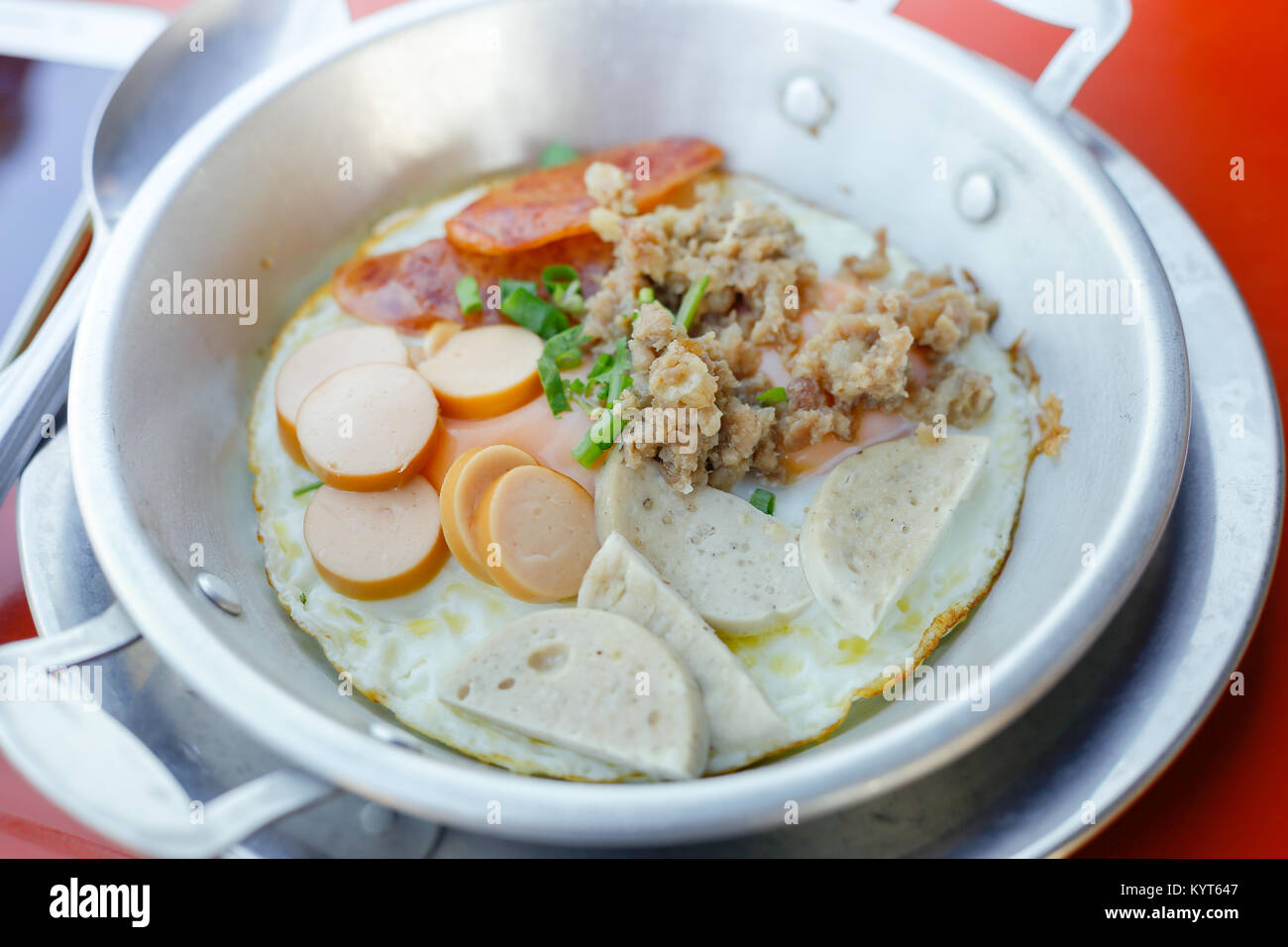 Egg fried pork garlic hi-res stock photography and images - Alamy
