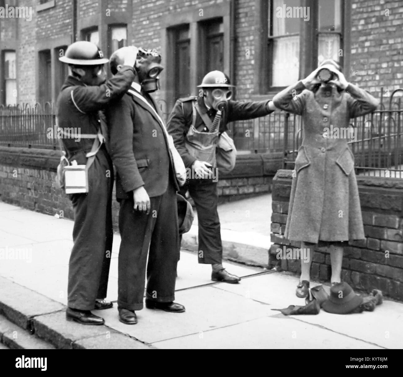 Ww2 Gas Mask High Resolution Stock Photography and Images - Alamy