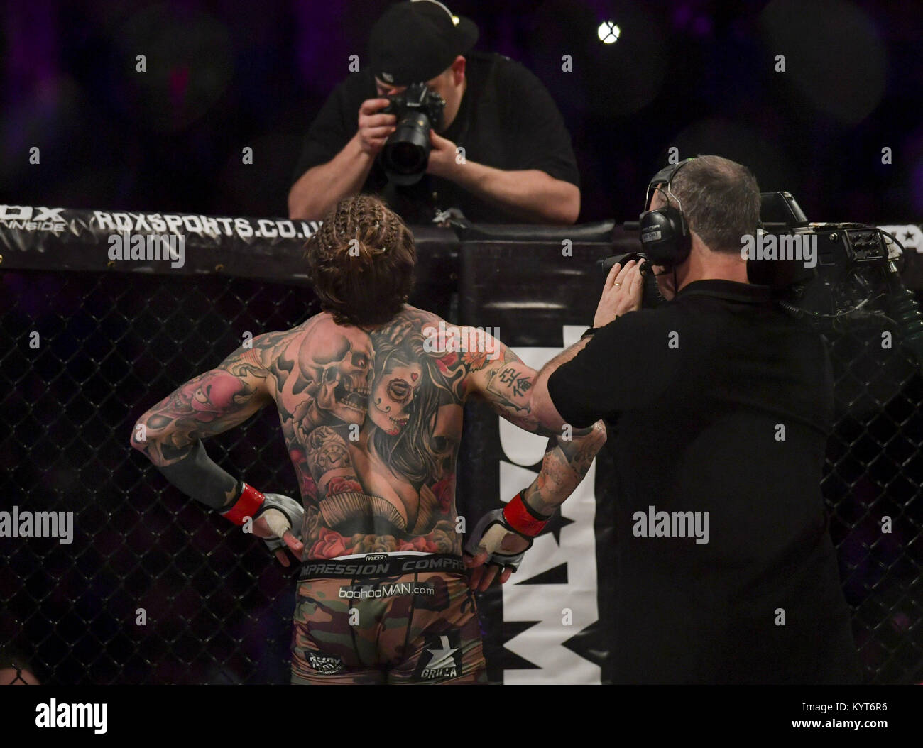 Knockout photos hi-res stock photography and images - Alamy