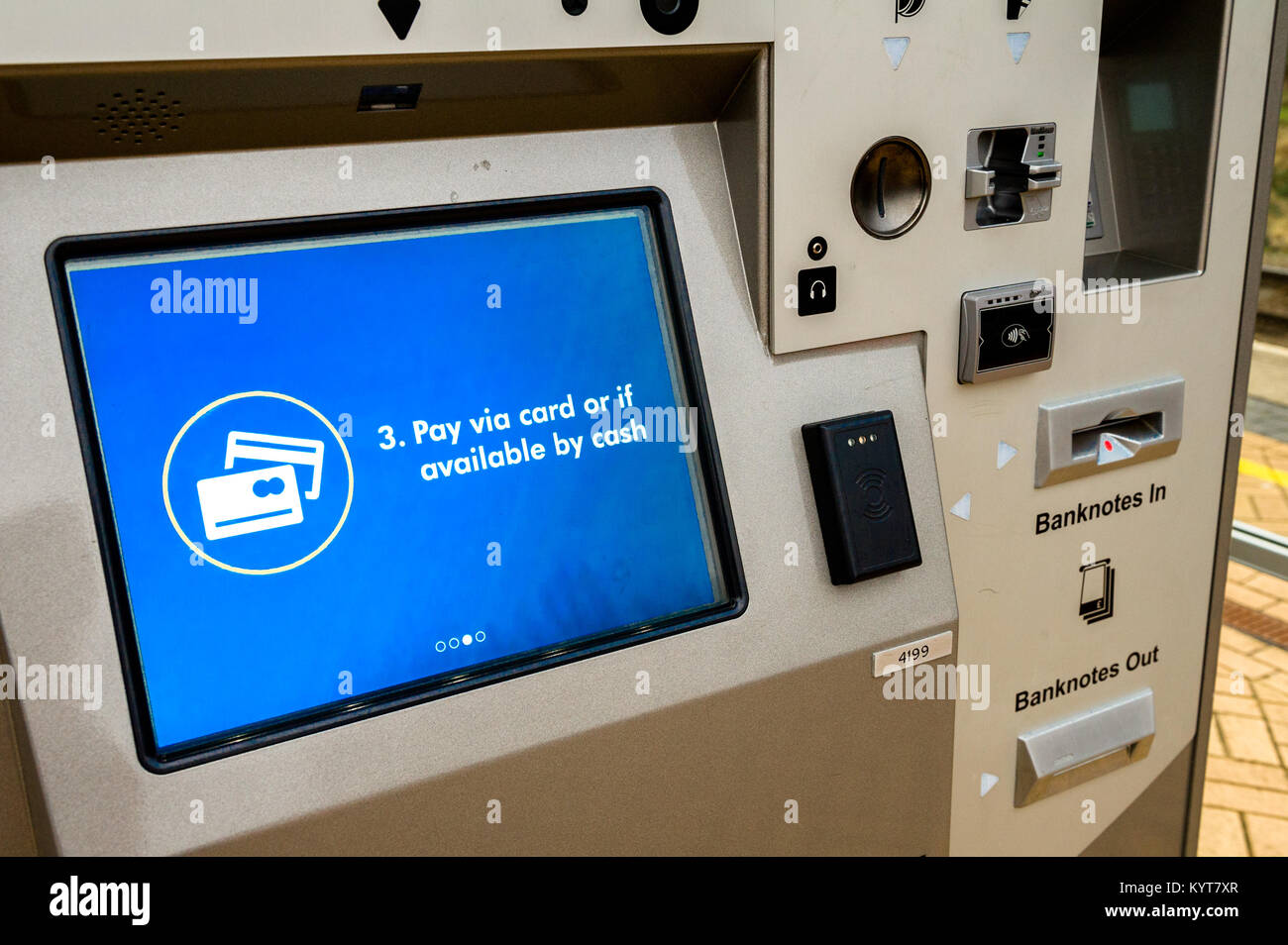 Platform ticket dispenser hi-res stock photography and images - Alamy