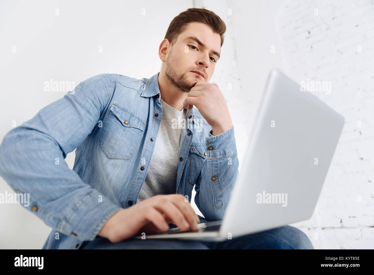 Taking decision hi-res stock photography and images - Alamy
