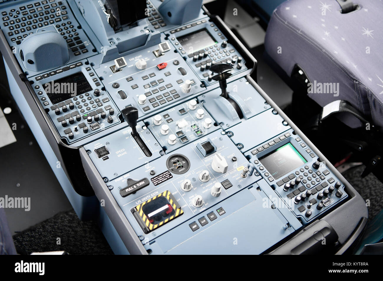 Displays in the cockpit, cockpit, panel, switch, switch security door ...