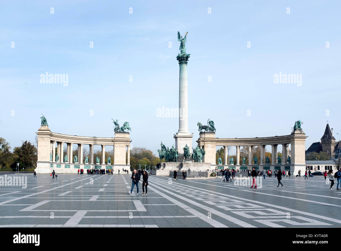 Kunsthalle museum budapest hi-res stock photography and images - Alamy