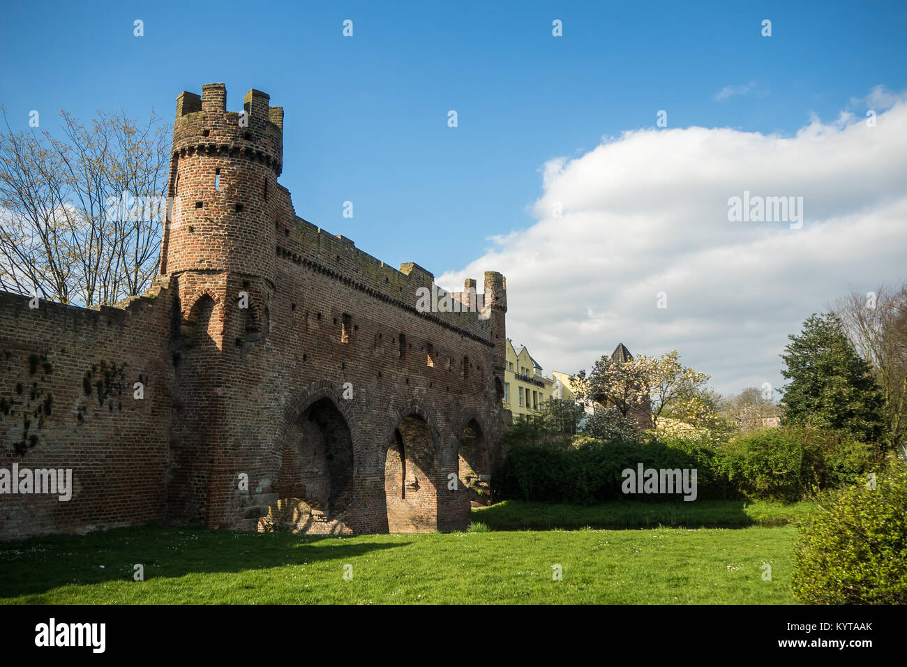 The Berkelpoort is a medieval watergate over the Berkel river in ...