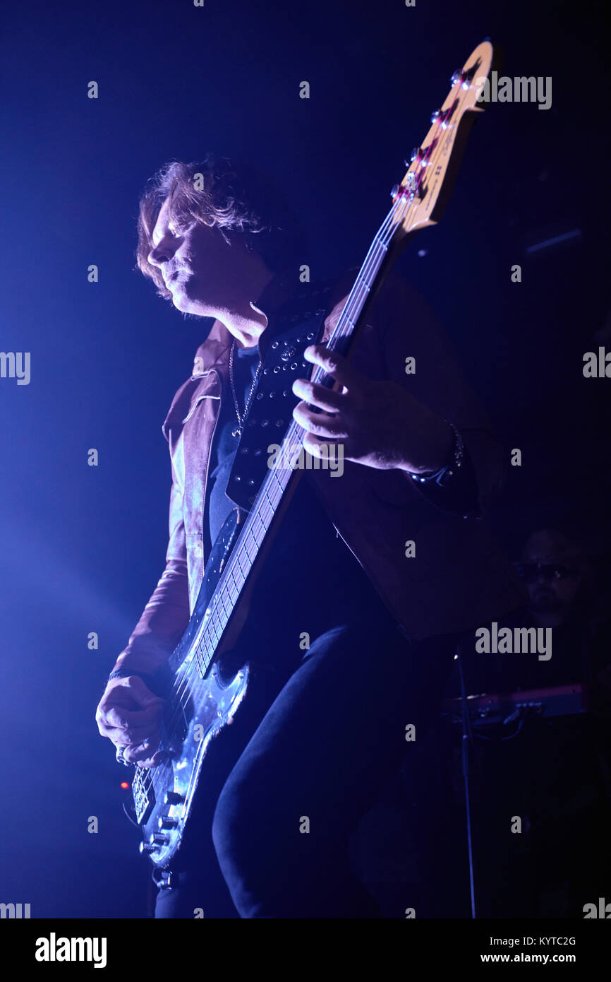 John leven hi-res stock photography and images - Alamy