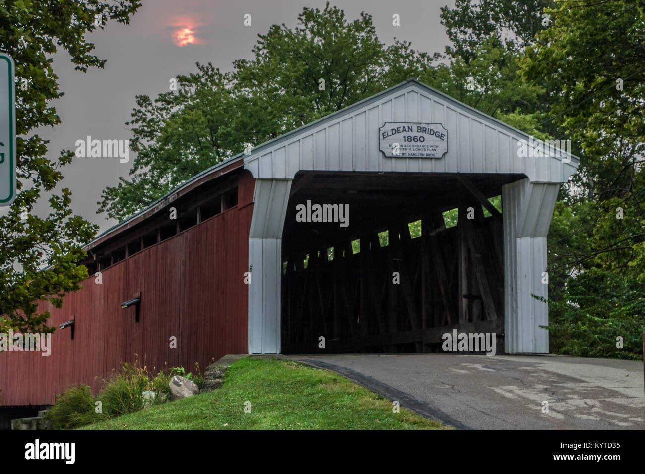 Long truss hi-res stock photography and images - Alamy