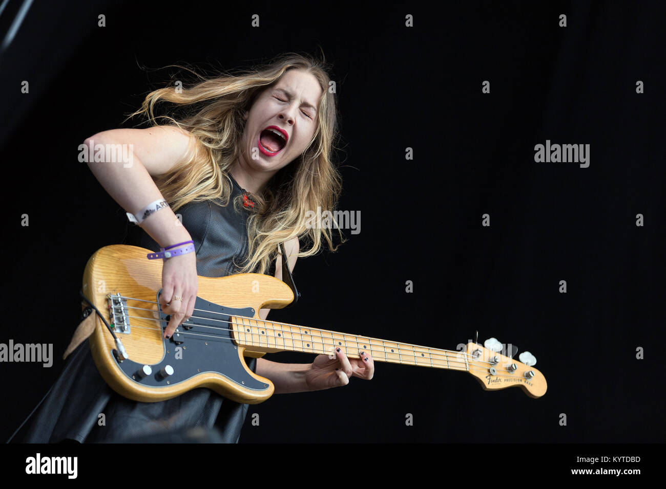 The American pop rock band HAIM consists of the three Haim-sisters Este ...