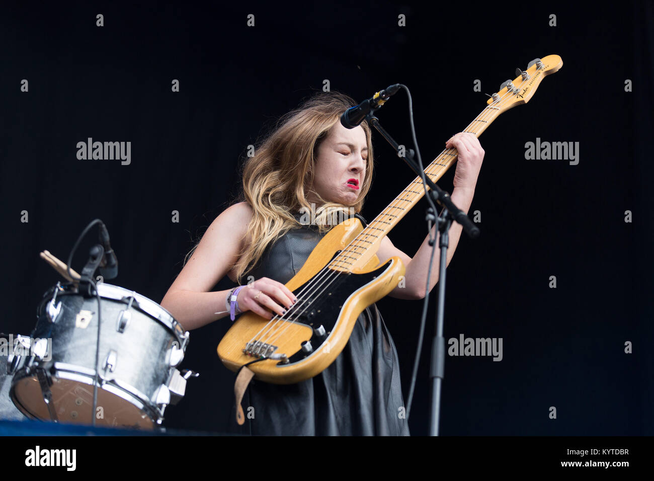 The American pop rock band HAIM consists of the three Haim-sisters Este ...