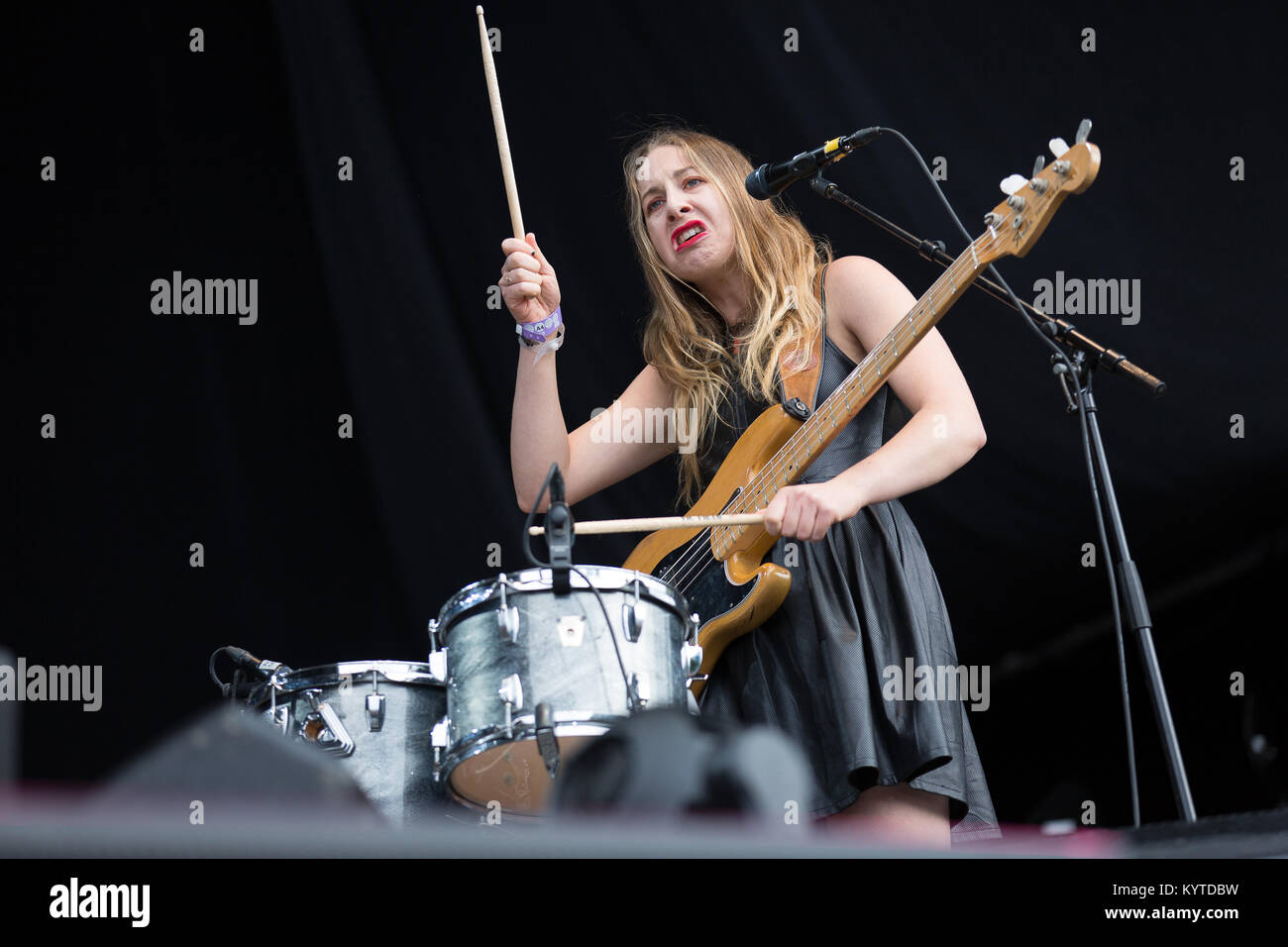 The American pop rock band HAIM consists of the three Haim-sisters Este ...