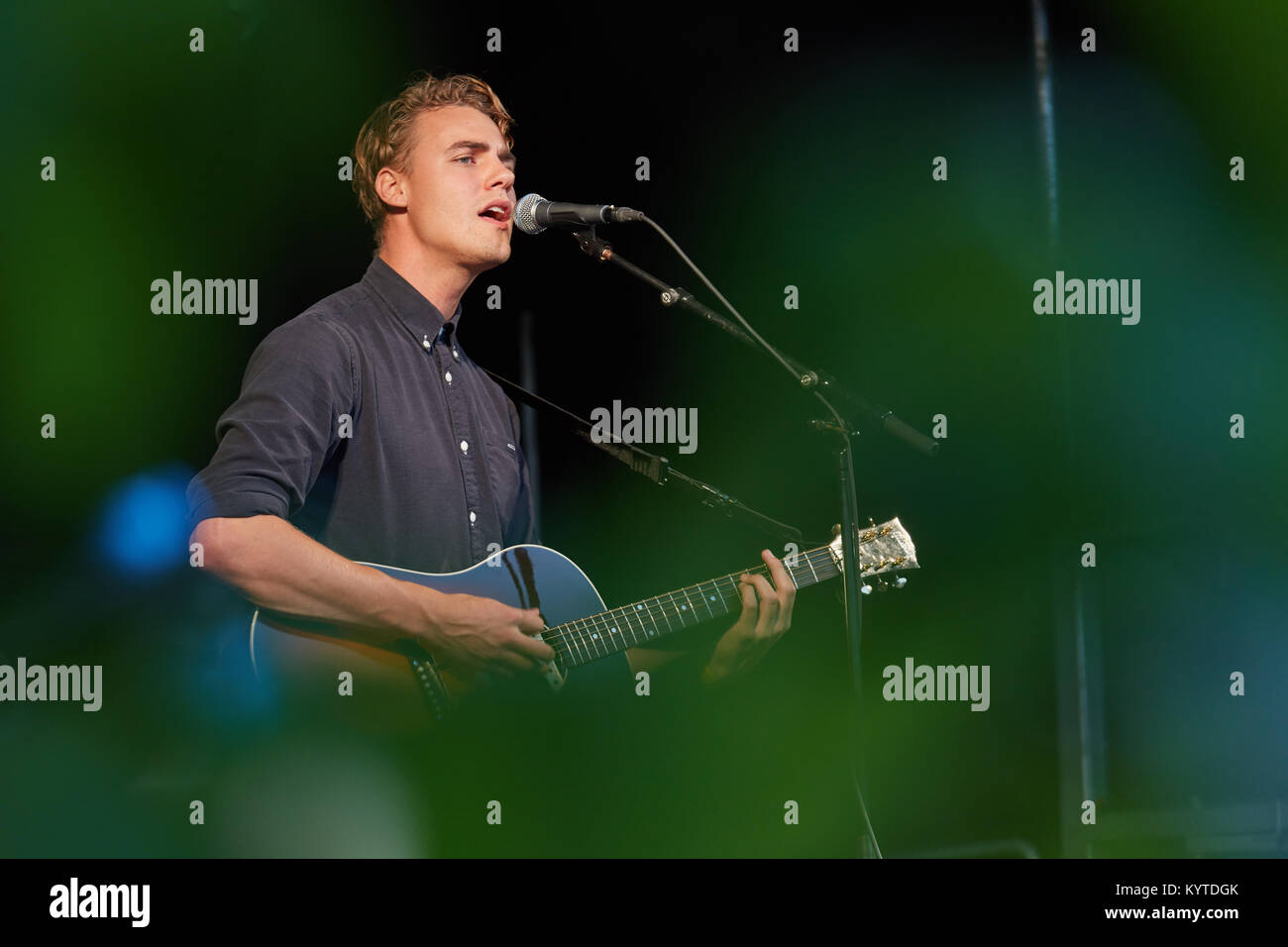 Hein cooper singer hi-res stock photography and images - Alamy