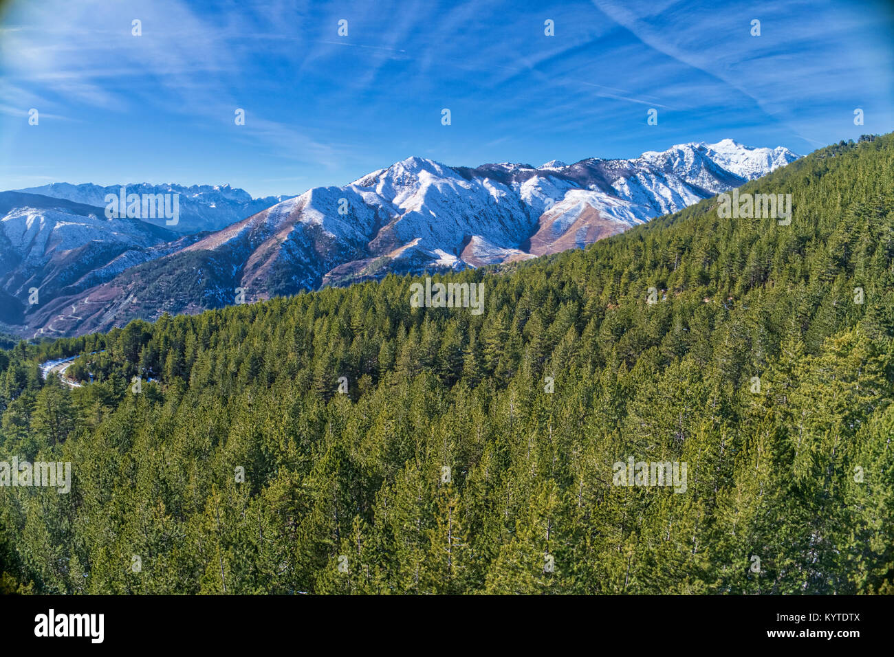 Pindus mountains range hi-res stock photography and images - Alamy