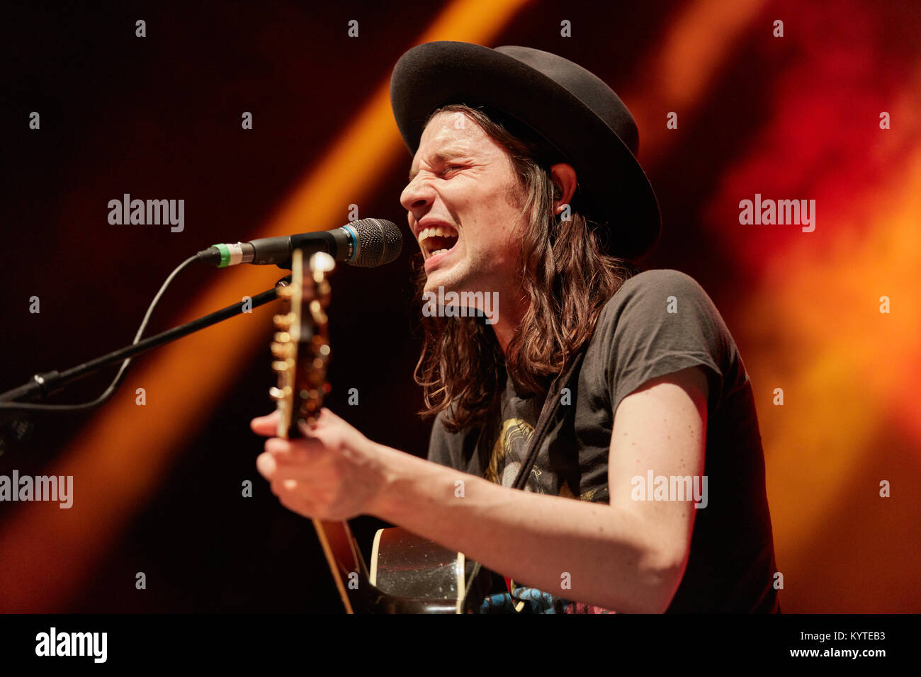 James bay singer 2016 hi-res stock photography and images - Alamy