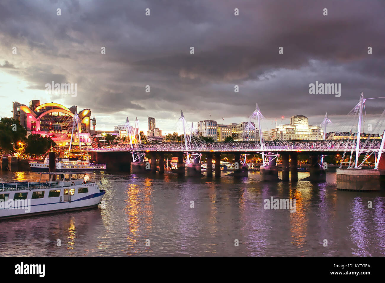 Golden jubilee boat london thames hi-res stock photography and images ...