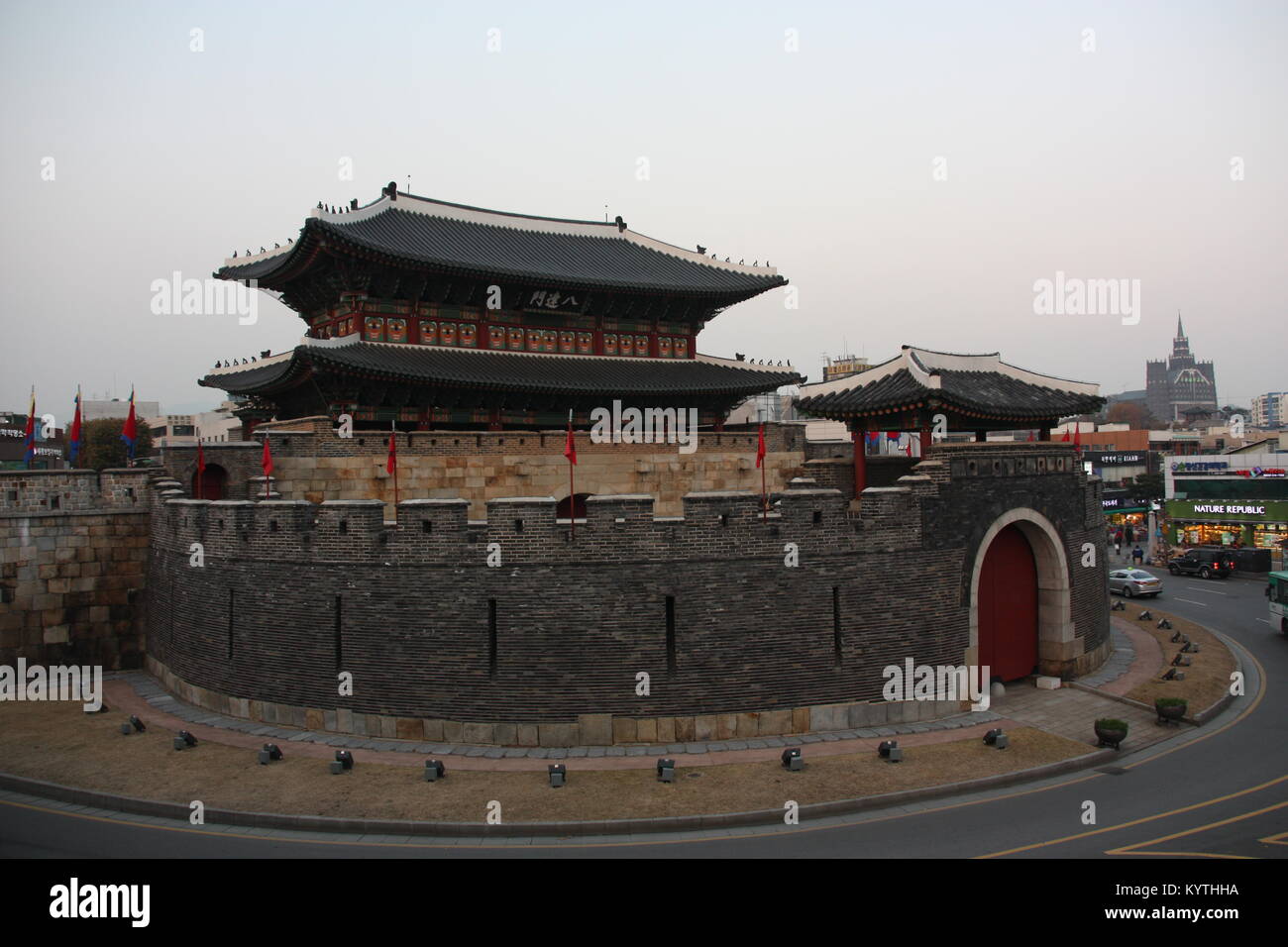 Paldalmun gate in Suwon, Korea Stock Photo - Alamy