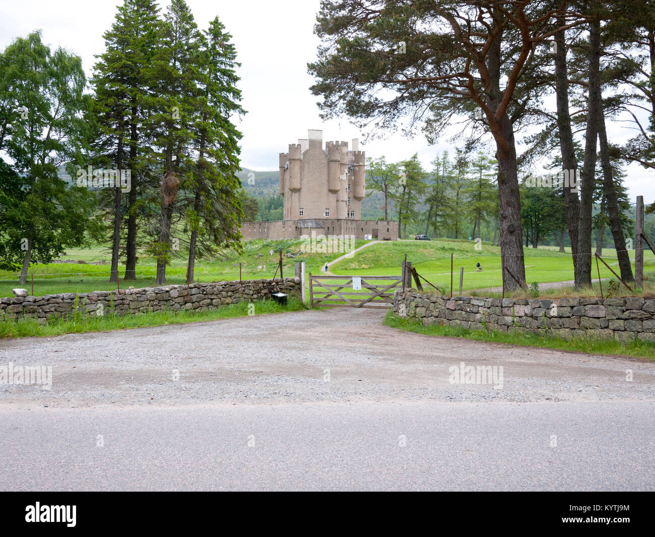 Distant view of Breamar Castle, Breamar, Scotland, UK Stock Photo - Alamy