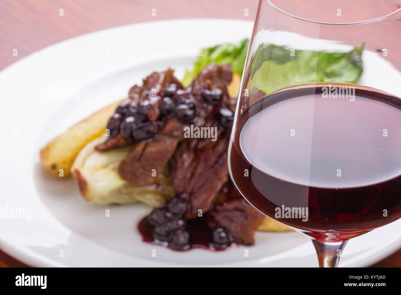 Roman lettuce hi-res stock photography and images - Alamy