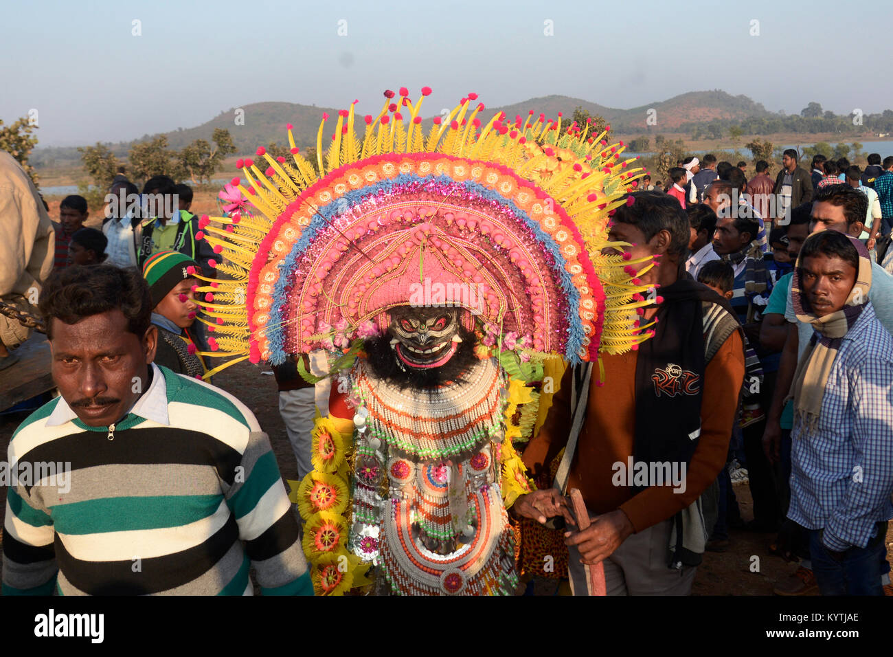 Purulia, India. 16th Jan, 2018. Tribal artist practice Chau Nach or ...