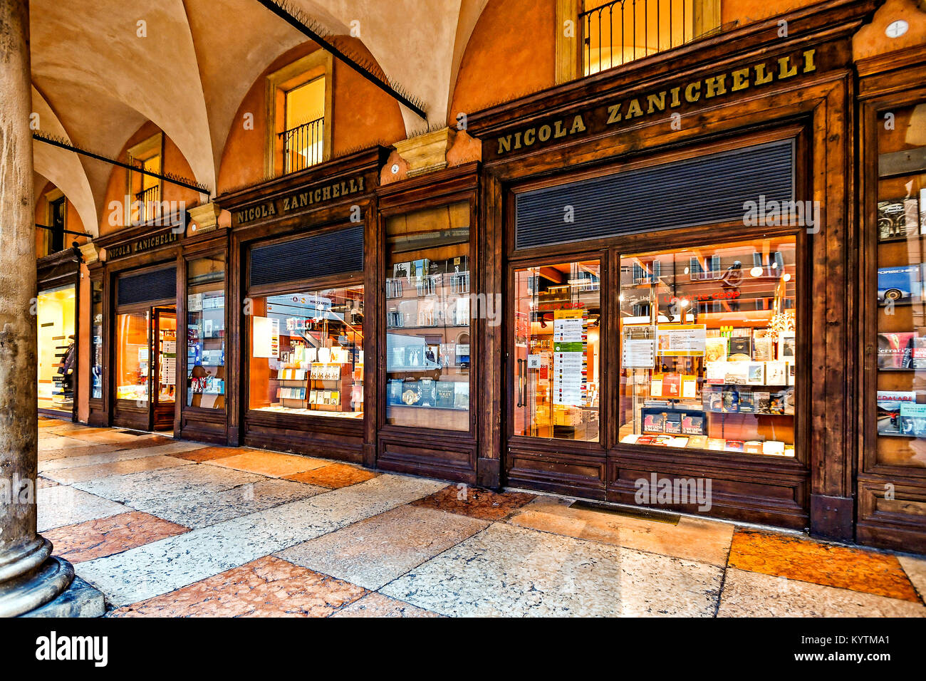Libreia coop zanichelli hi-res stock photography and images - Alamy